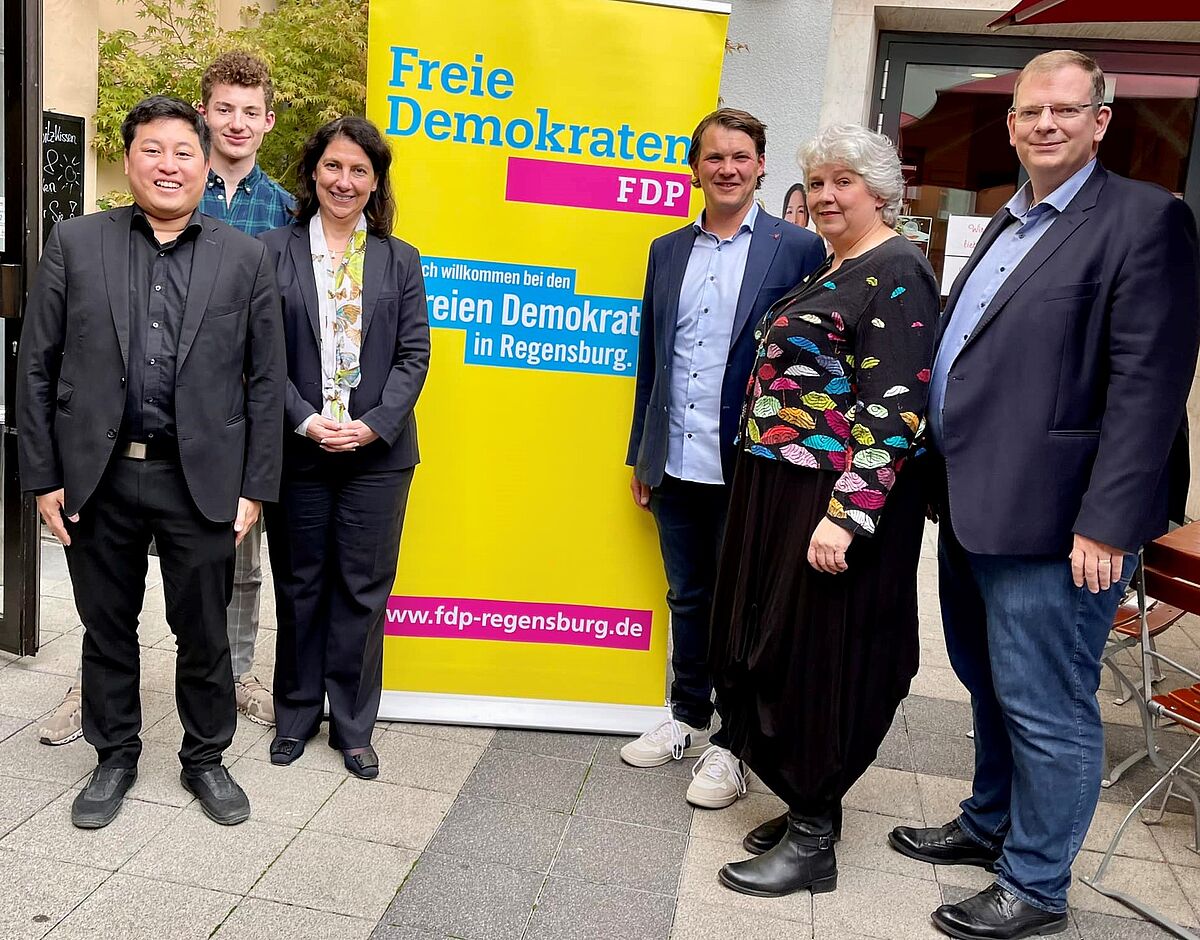 FDP Regensburg kürt Kandidatinnen und Kandidaten für die Landtags- und ...